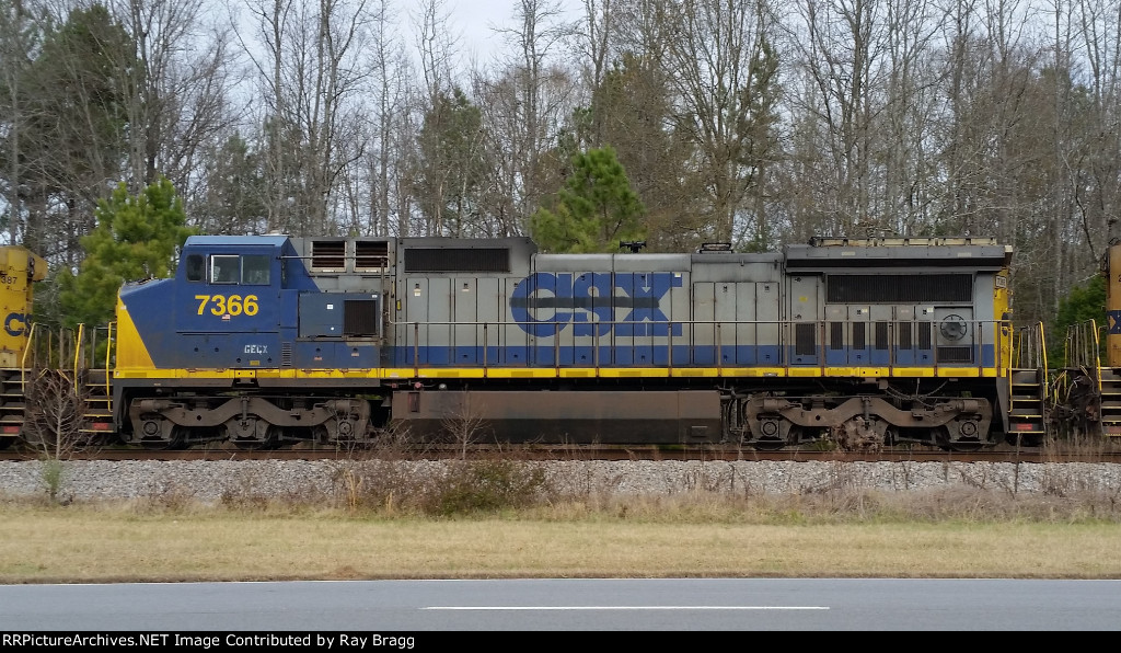 GECX 7366 (C40-8W)